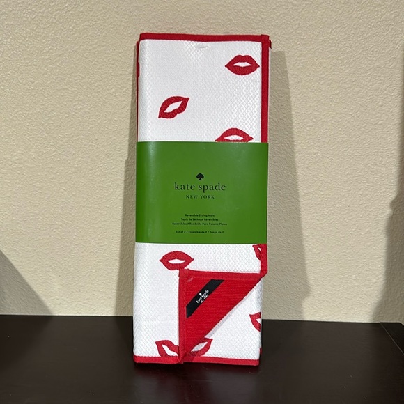 kate spade | Kitchen | Nwt Kate Spade Reversible Drying Mat Lip Print ...